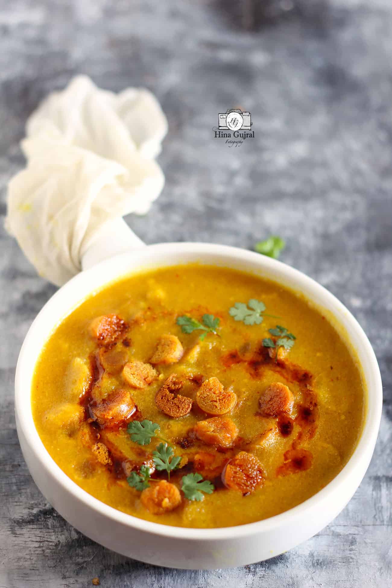 Gatte Ki Sabzi Recipe | Rajasthani Gatte Ki Sabzi - Fun FOOD Frolic