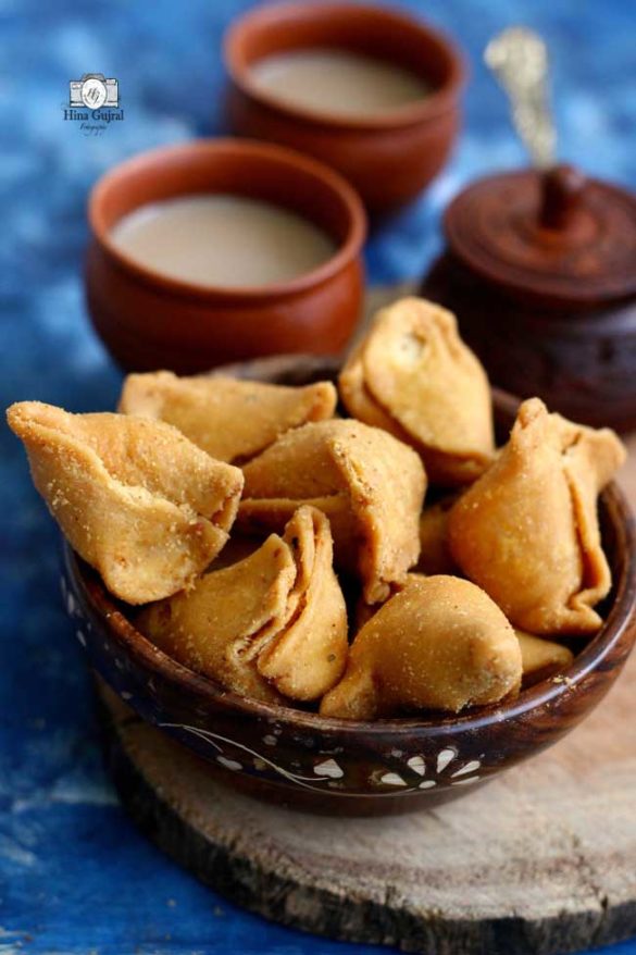 Moong Dal Samosa Recipe - Fun FOOD Frolic