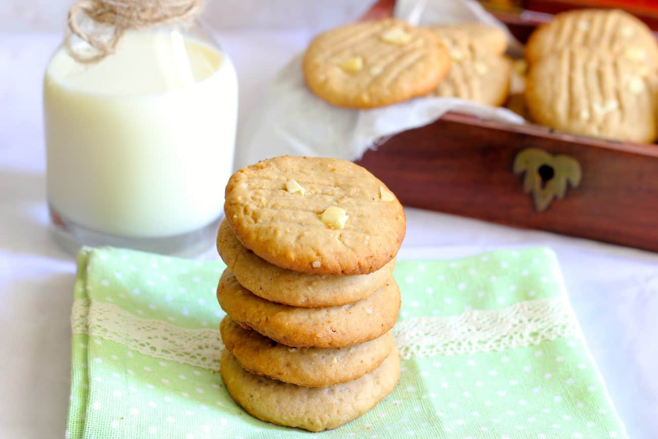 Chai Spiced Almond Cookies Recipe - Fun FOOD Frolic