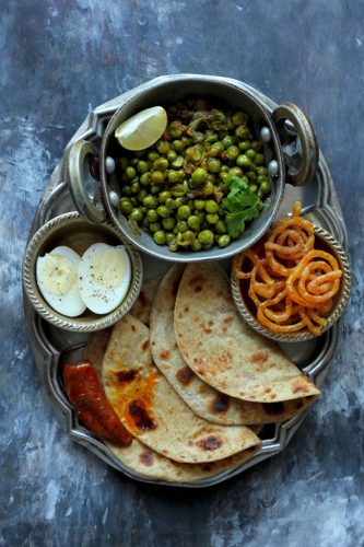 Matar Ghugni Recipe - Fun FOOD Frolic
