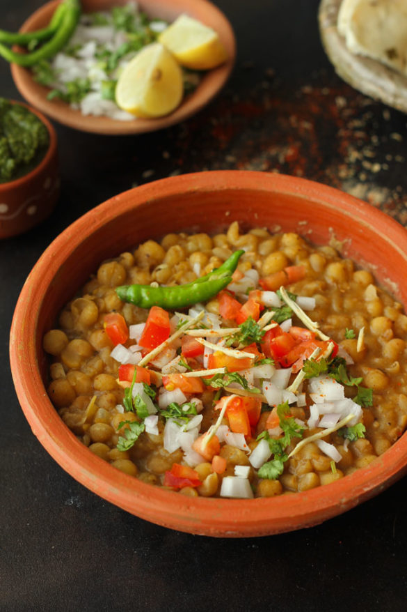 Matar Kulcha Recipe | Delhi Style Chole Kulche - Fun FOOD Frolic
