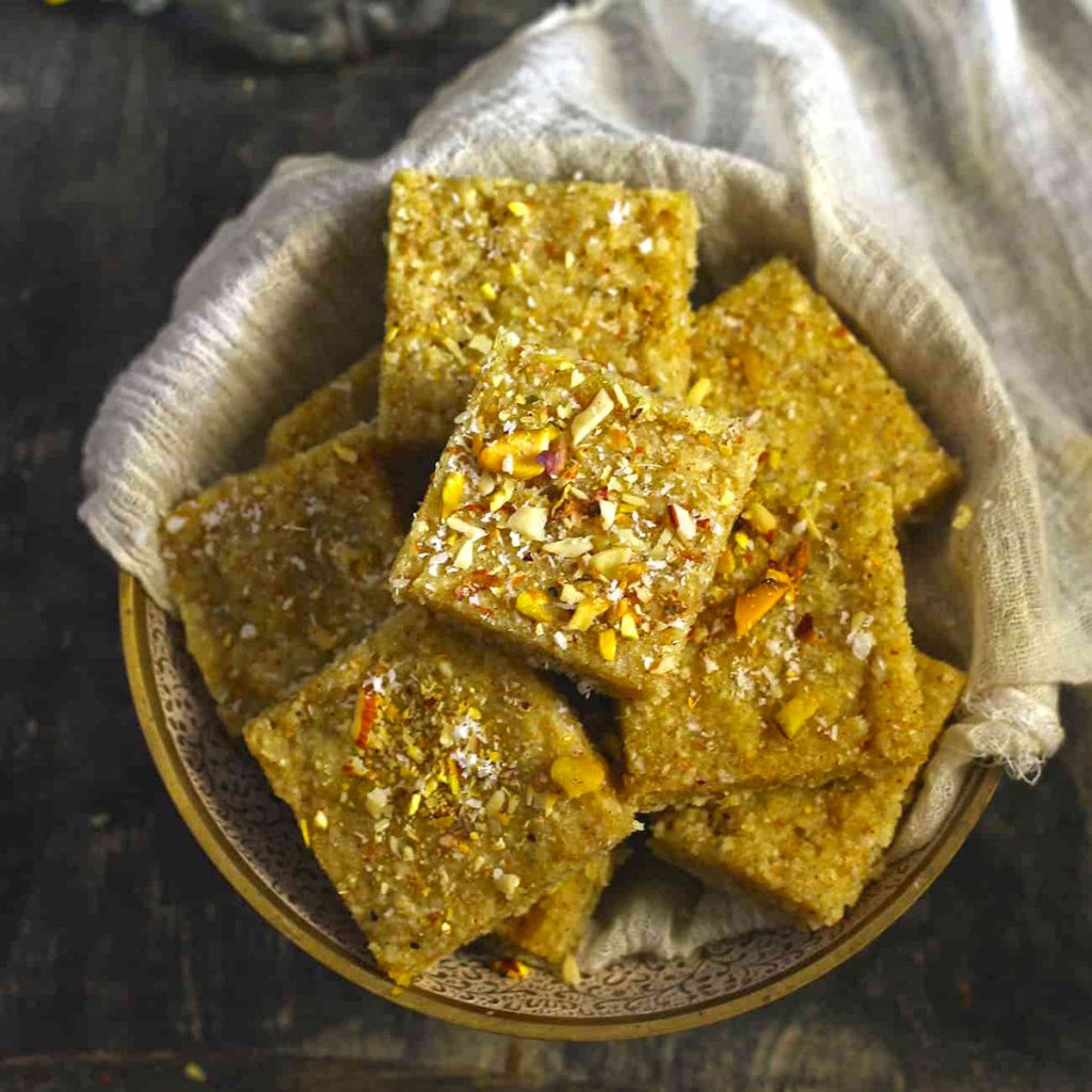 Panjiri Recipe (Kumaoni Style Dhaniya Panjiri) - Fun FOOD Frolic