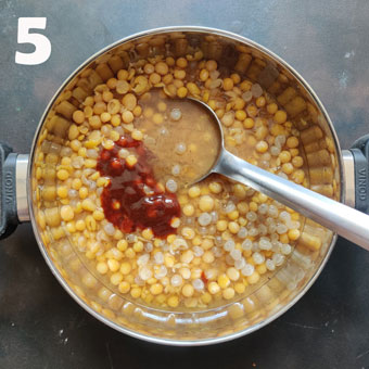 Matar Kulcha Recipe (Delhi Style Chole Kulche) - Fun FOOD Frolic