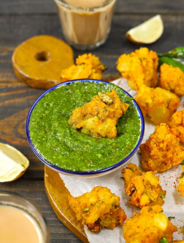 Aloo Pakora Recipe (Aloo Fuluri) - Fun FOOD Frolic