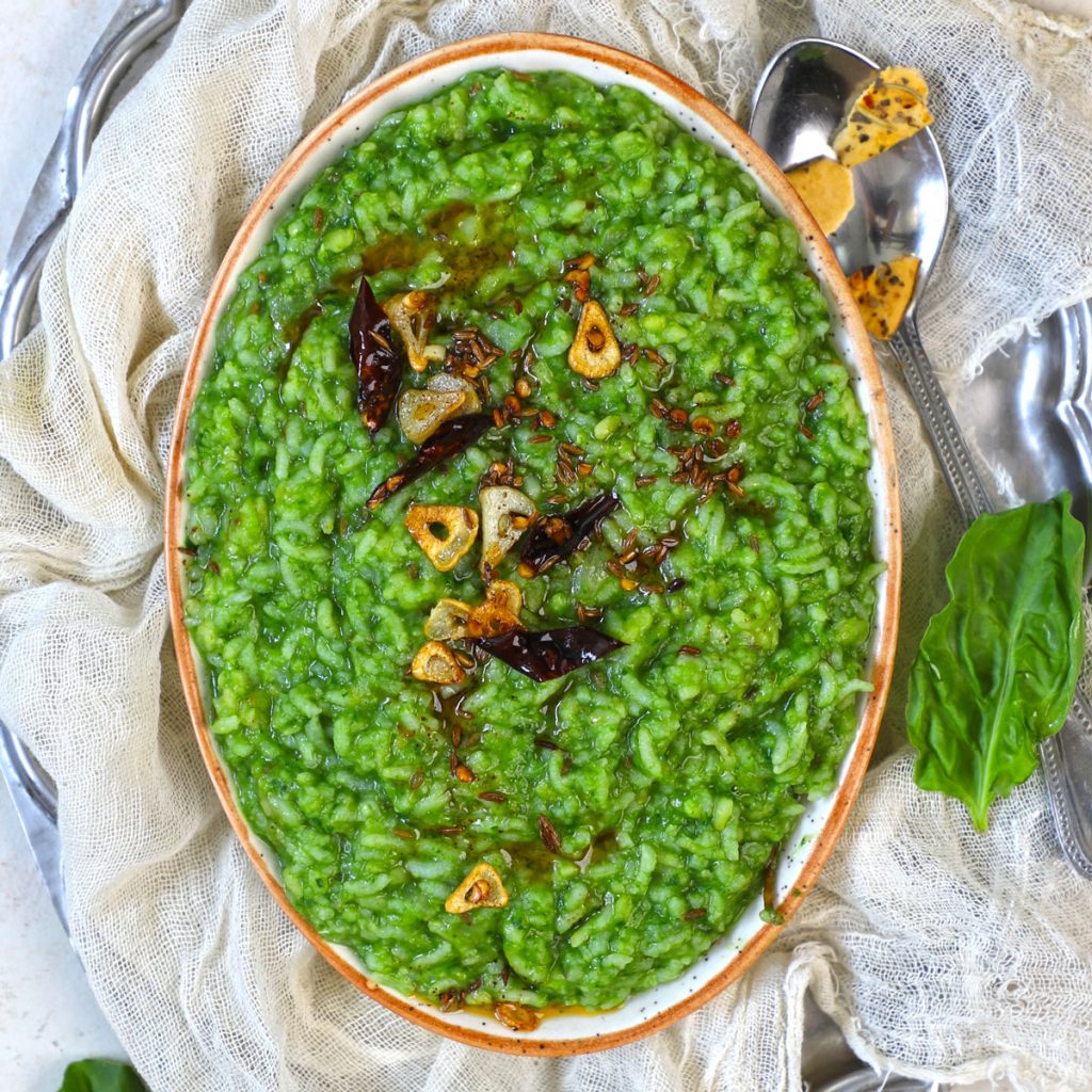 Palak Khichdi Recipe (Spinach Dal Khichdi) - Fun FOOD Frolic