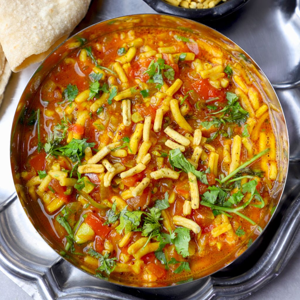 Sev Tamatar Ki Sabji - Fun FOOD Frolic